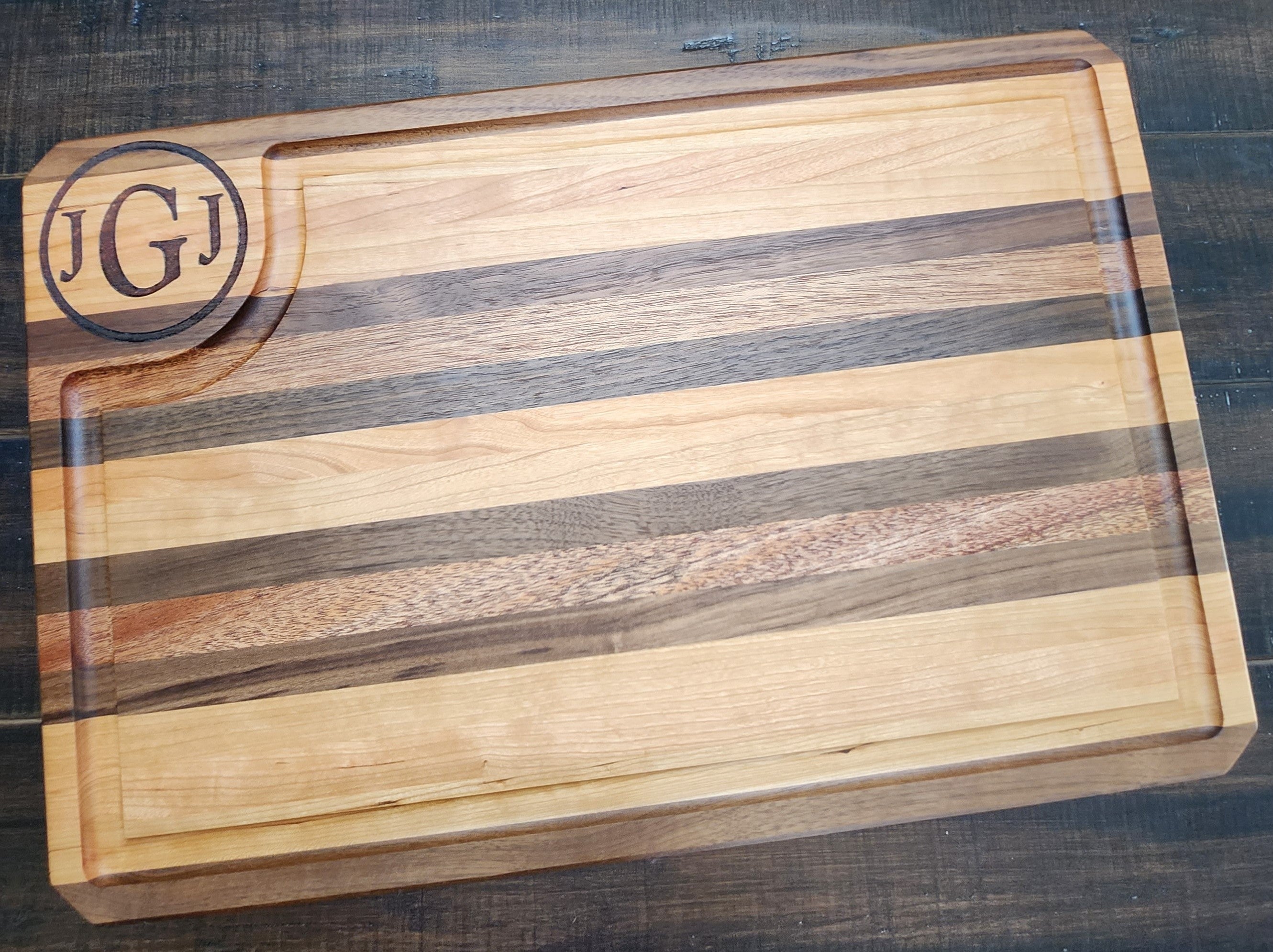 Custom Logo Cutting Board – Leos Wood Works